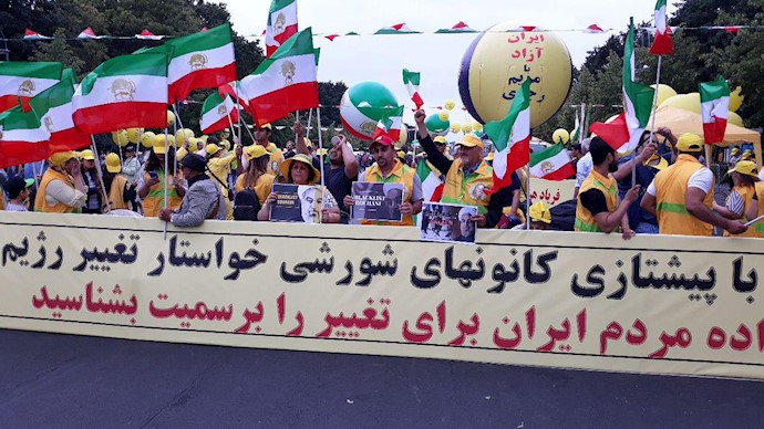 تظاهرات بزرگ در برلین برای ایران آزاد همبستگی با قیام و مقاومت مردم ایران